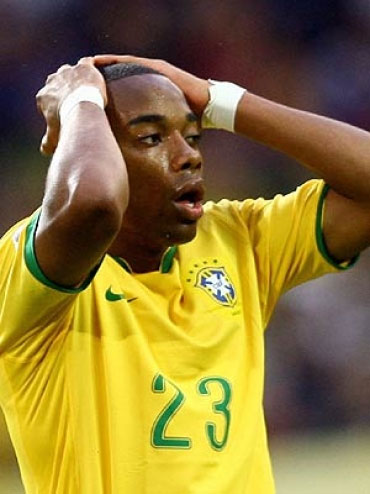 Pelé preocupado com Kaká, aposta as fichas em Robinho